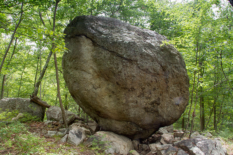 Pyramid Mountain – Tripod Rock | njHiking.com