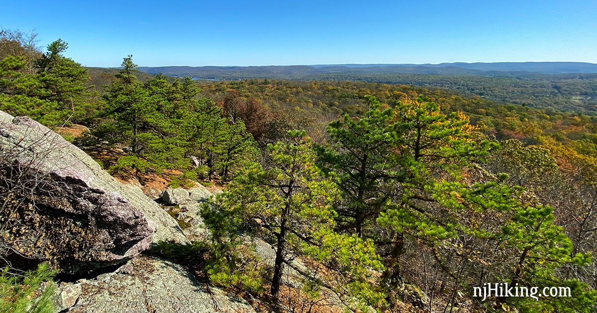 Hiking the Terrace Pond North Trail in October | njHiking.com
