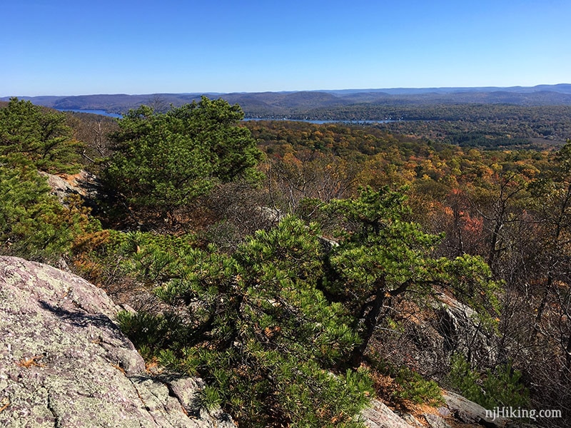 Hiking the Terrace Pond North Trail in October | njHiking.com