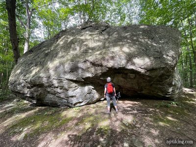 Pyramid Mountain – Tripod Rock | njHiking.com