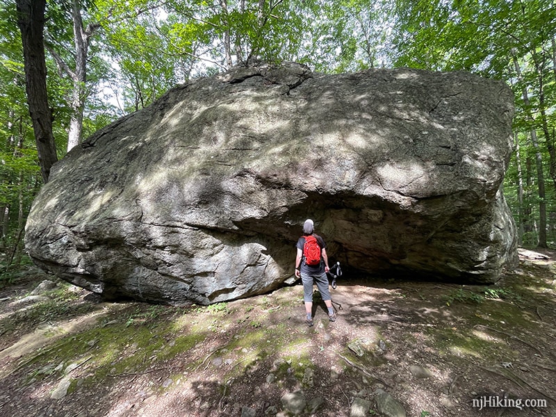 Pyramid Mountain – Tripod Rock | njHiking.com