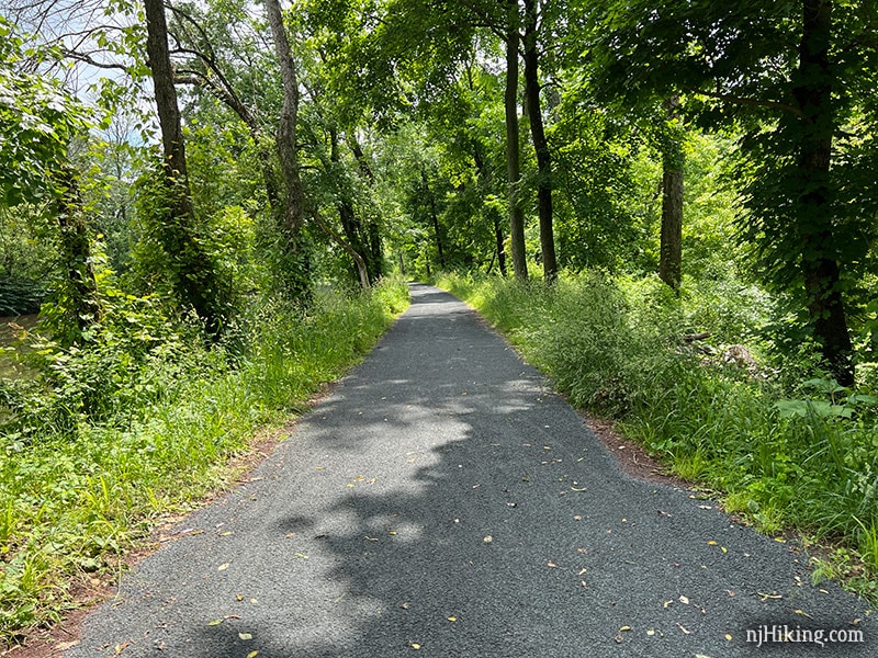 Delaware Canal Towpath | njHiking.com