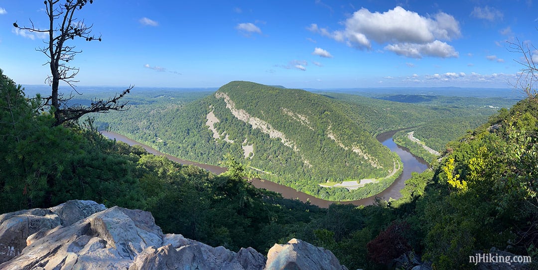 Mt. Tammany - Delaware Water Gap | njHiking.com